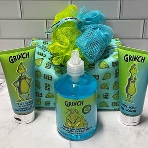 Dr. Seuss | Bath & Body | Grinch Stink Stank Stunk Wash Bag Set | Poshmark